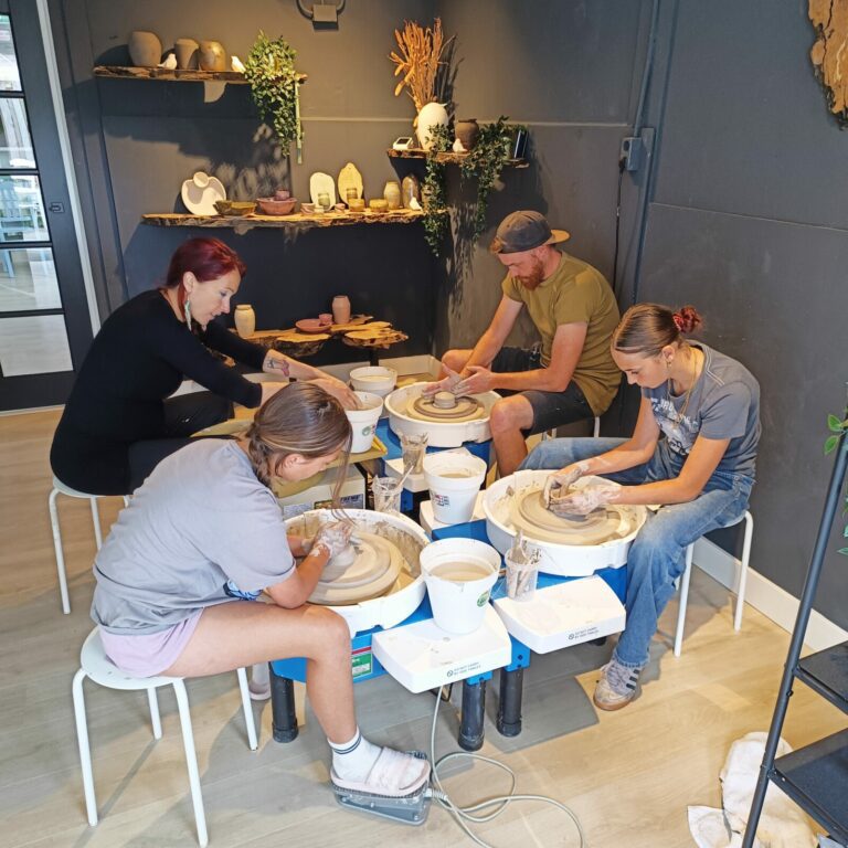 Workshop Pottenbakken - zaterdag en zondag - VANLØES design